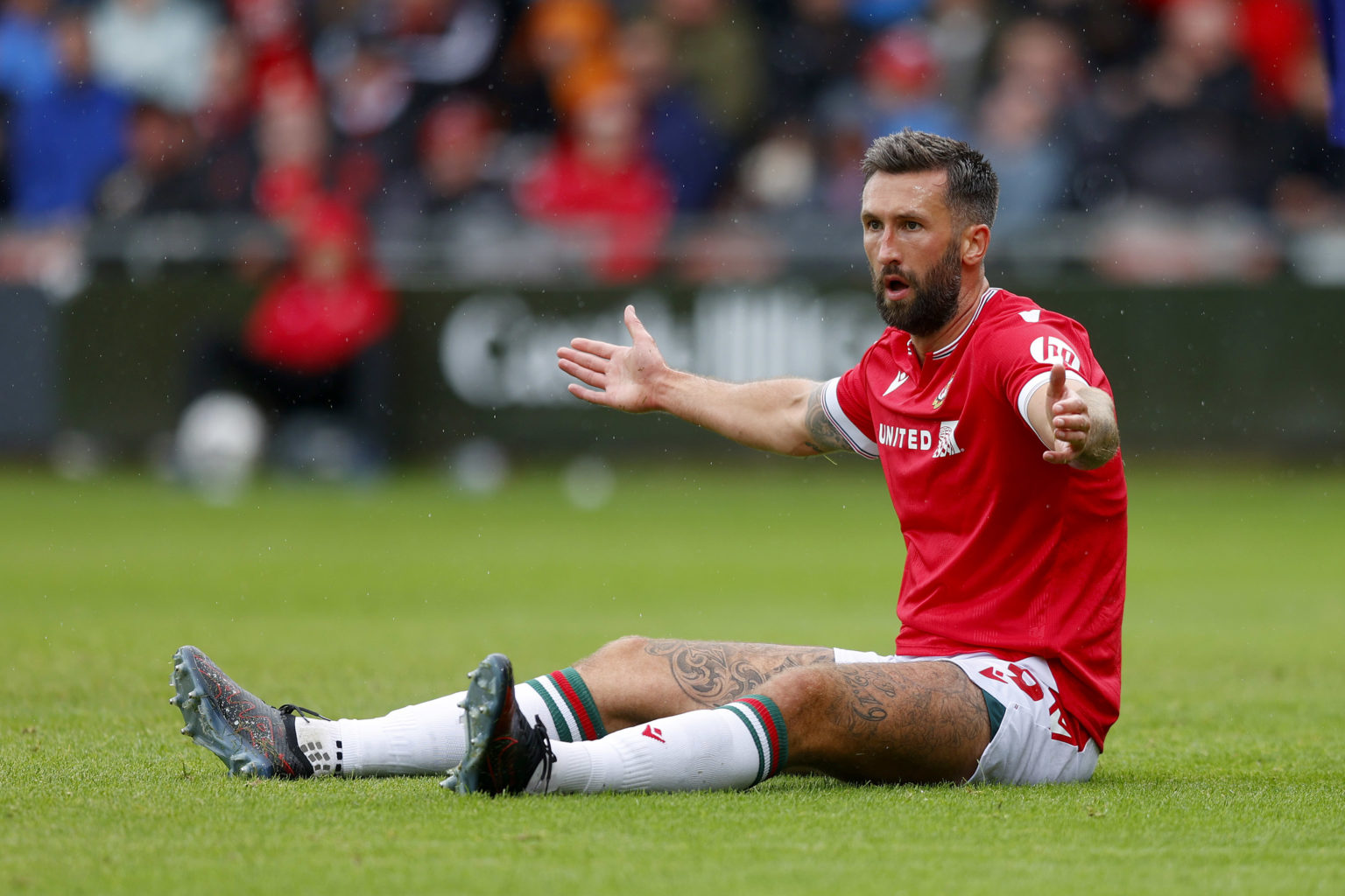 Ollie Palmer: Profile, Height, Transfer, Salary, Net Worth, Clothing