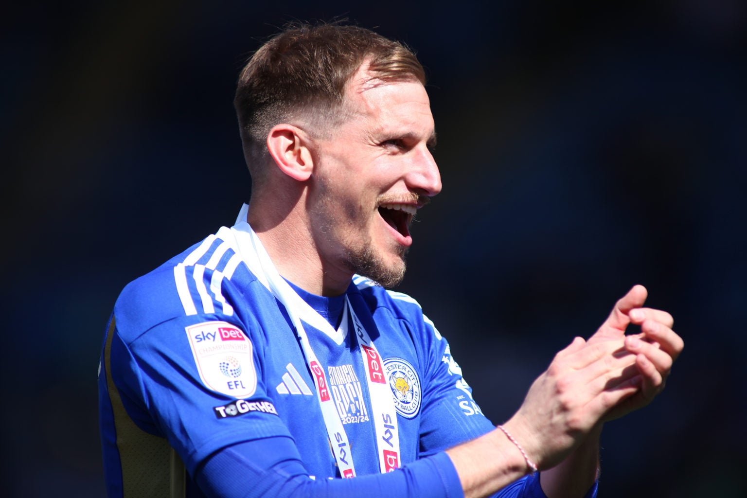 Former Premier League title winner joins Ben Tozer in Wrexham squad for ...