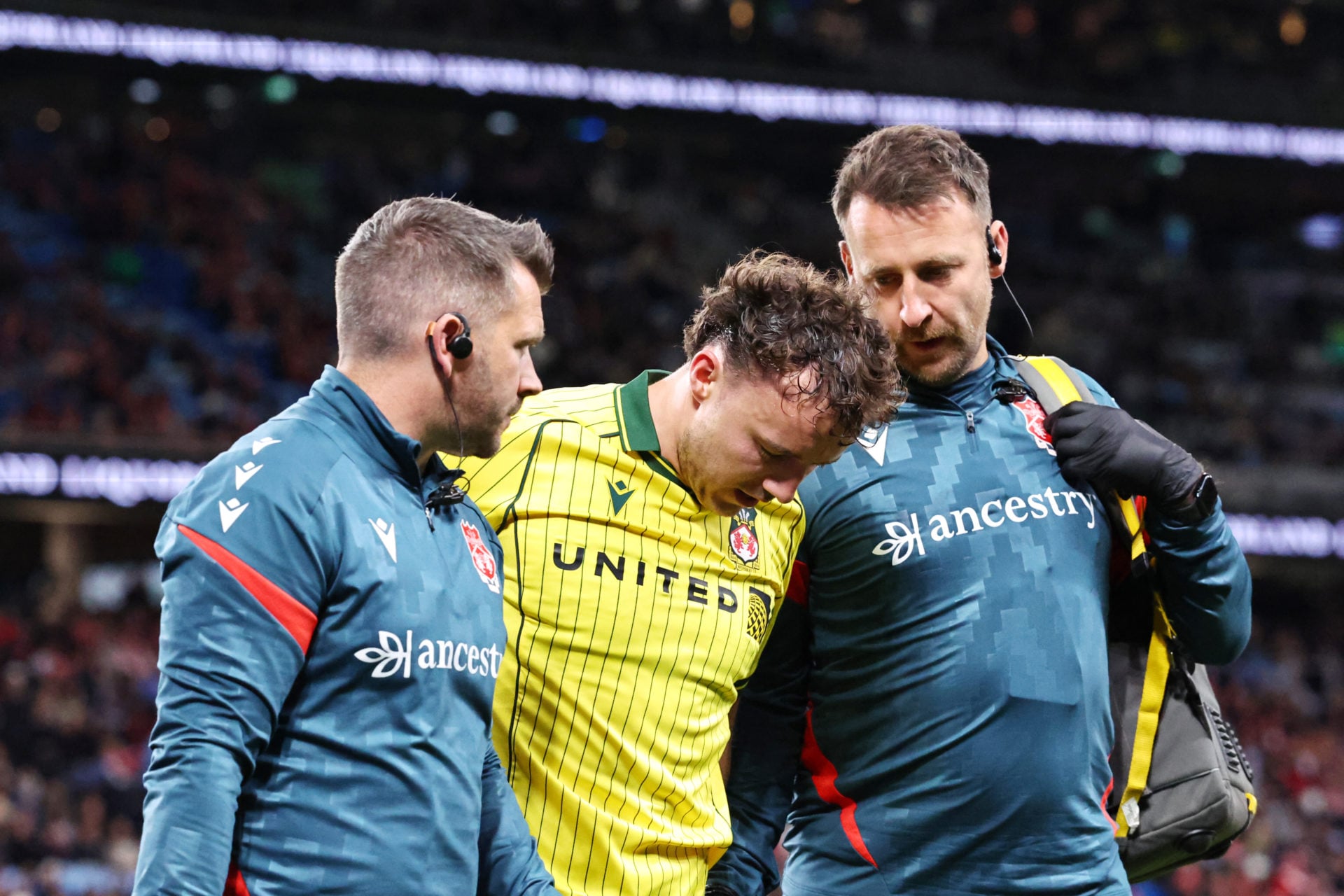 Phil Parkinson provides immediate Wrexham injury update following Ollie ...